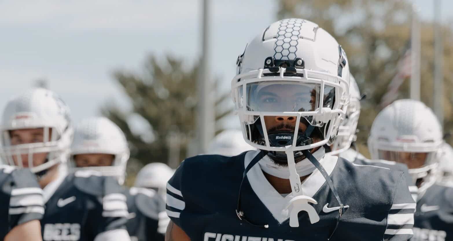 Ward Breaks SAU Receiving Touchdown Record | SAU - The HIVE